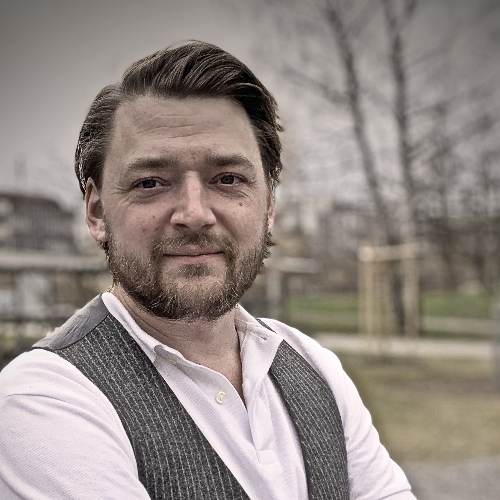 Maliz & Sir Simon Henry – Xplore Berlin